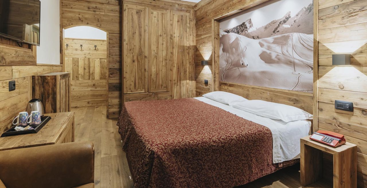 Book the Comfort Room of Hotel Corona in the Dolomites