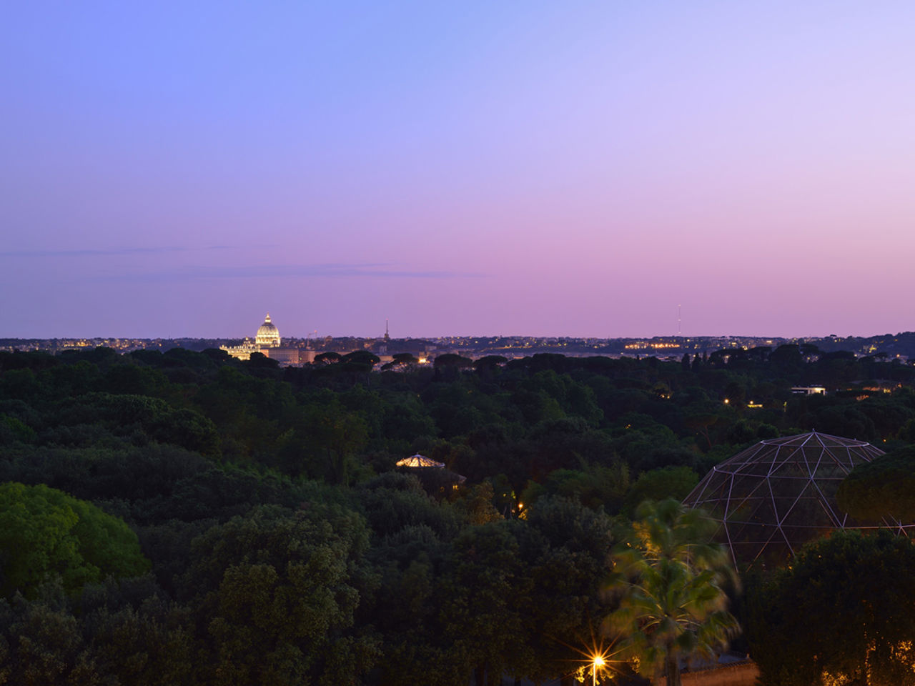 Discover Rome with Roberto Naldi Collection