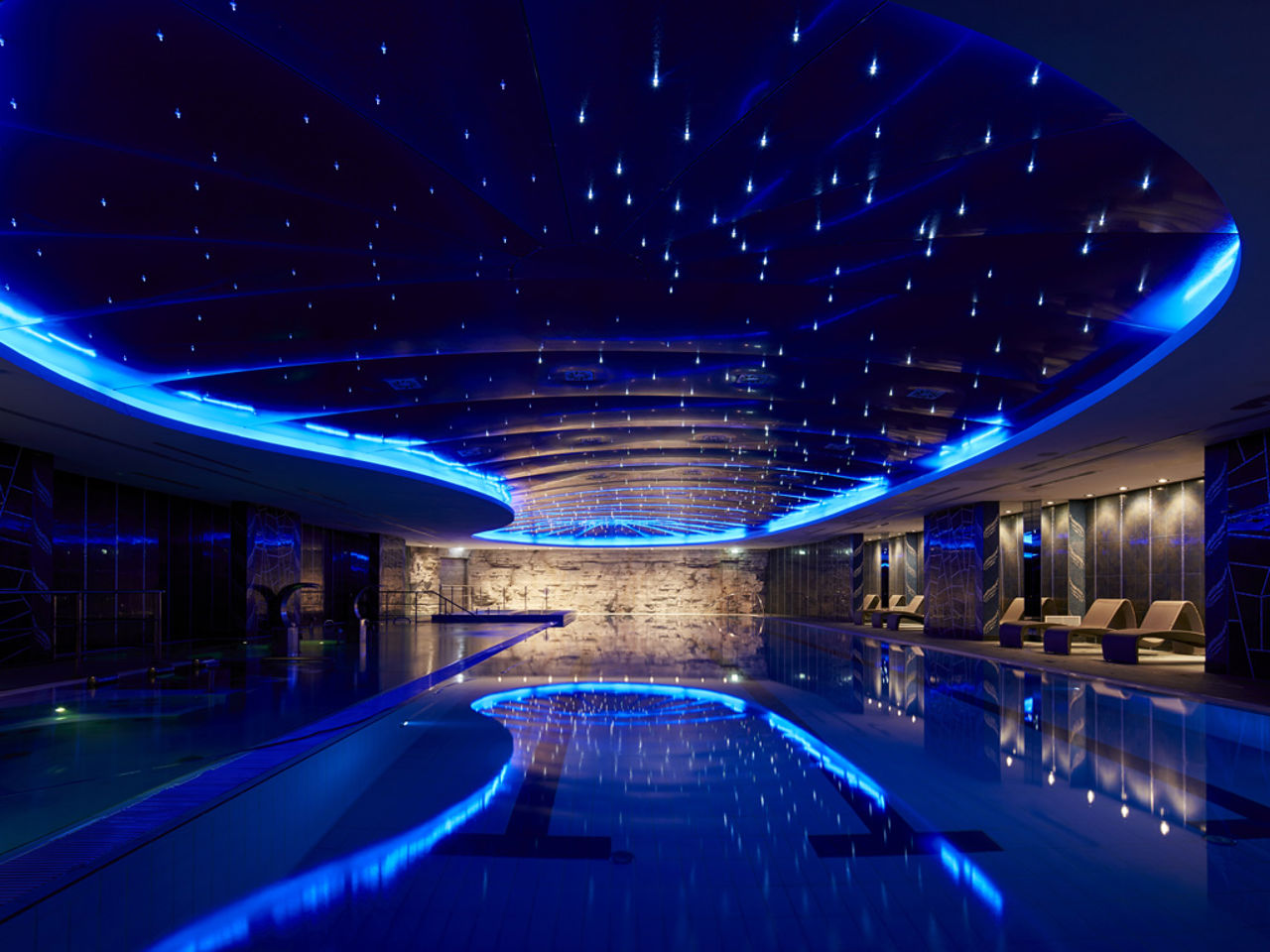 Discover Rome with Roberto Naldi Collection