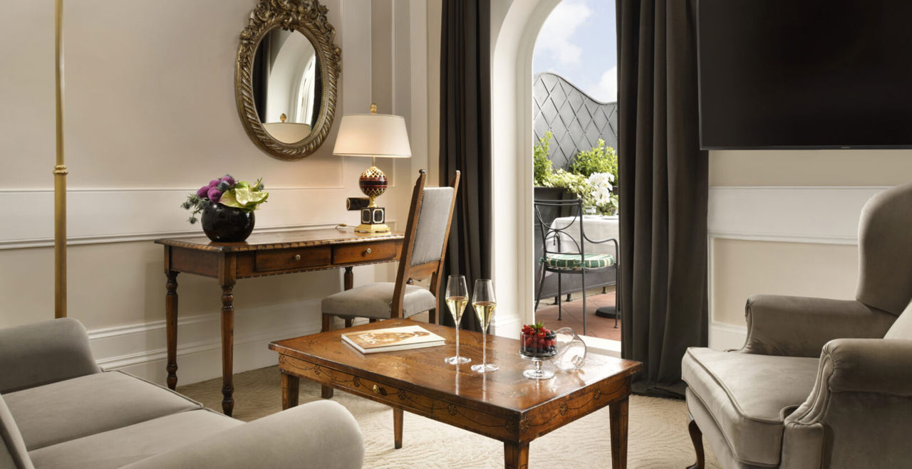 Book a Suite at Hotel Splendide Royal Rome