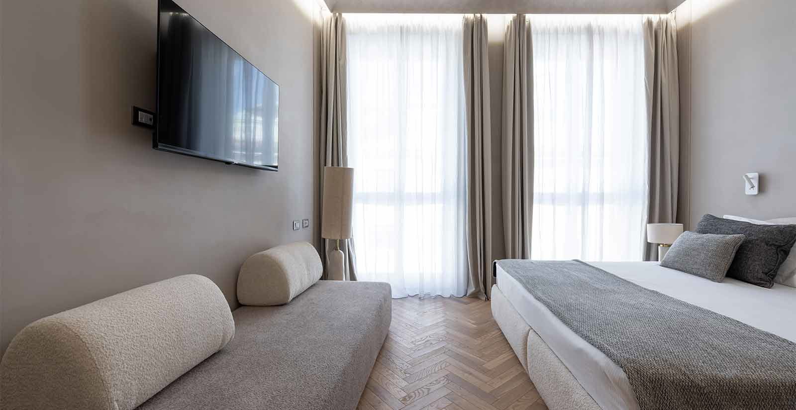 Choose the Superior room of Duomo Collection in Milan