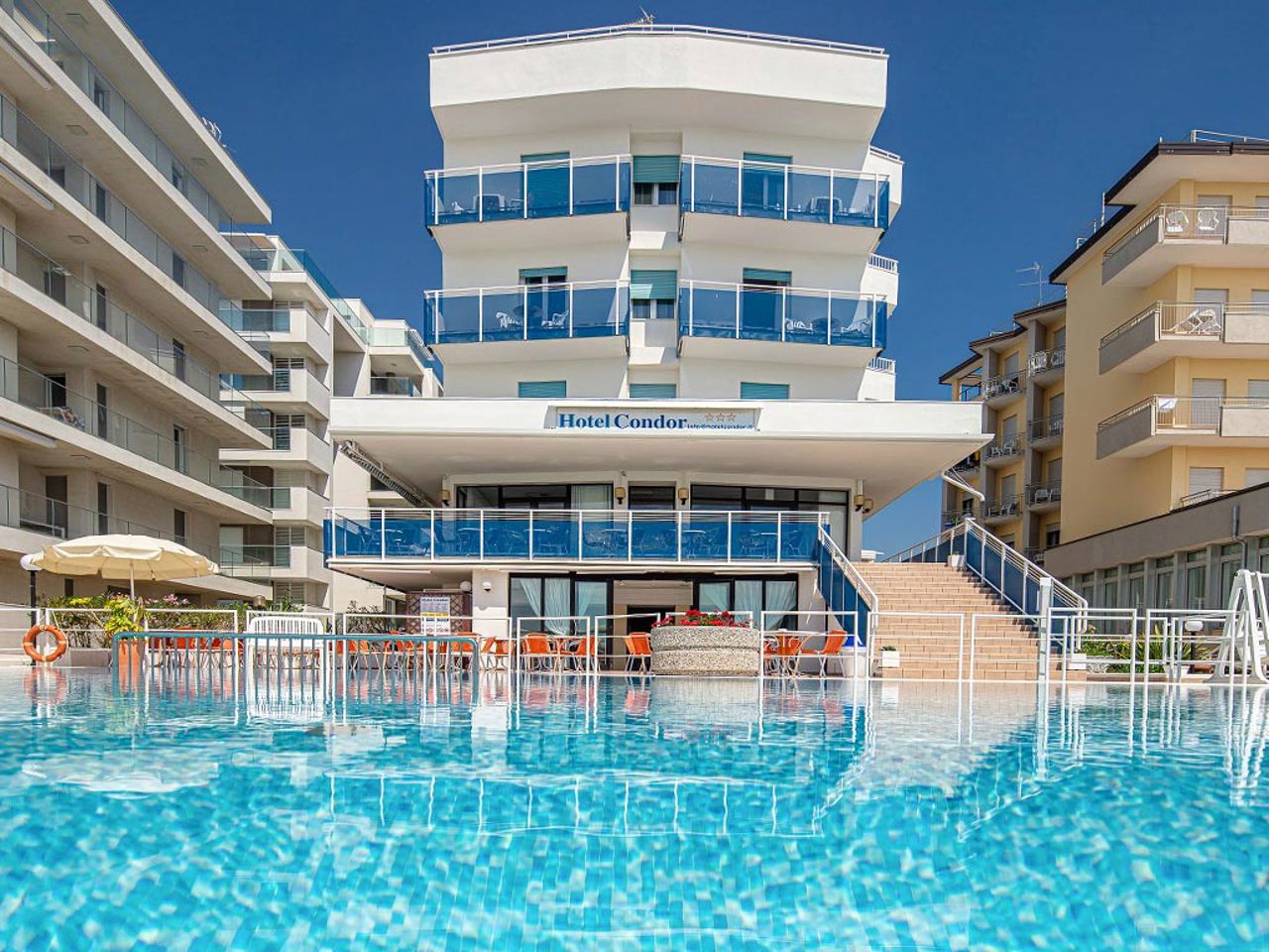 Entdecken Sie das 3-Sterne-Hotel Condor in Jesolo