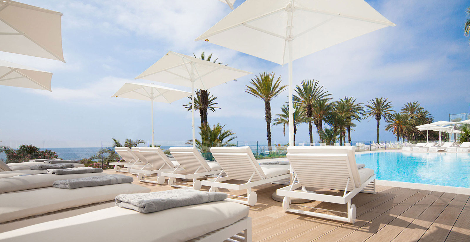 The panoramic swimming pool in Sanremo of Miramare The Palace