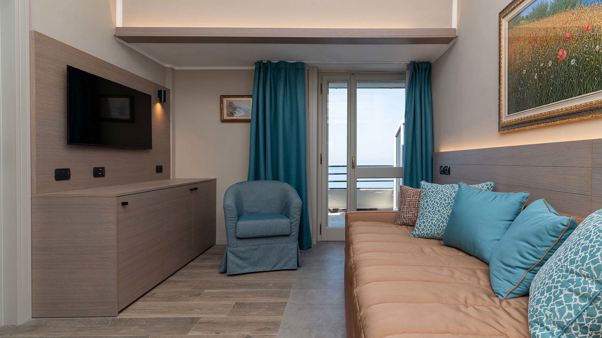 Book the Suites at Hotel Porto Roca in Monterosso, Cinque Terre