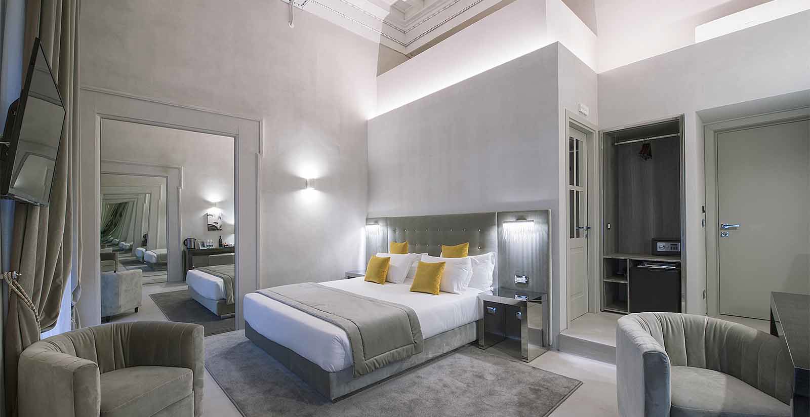 Terrace Pantheon Relais is a Luxury hotel in Rome centre