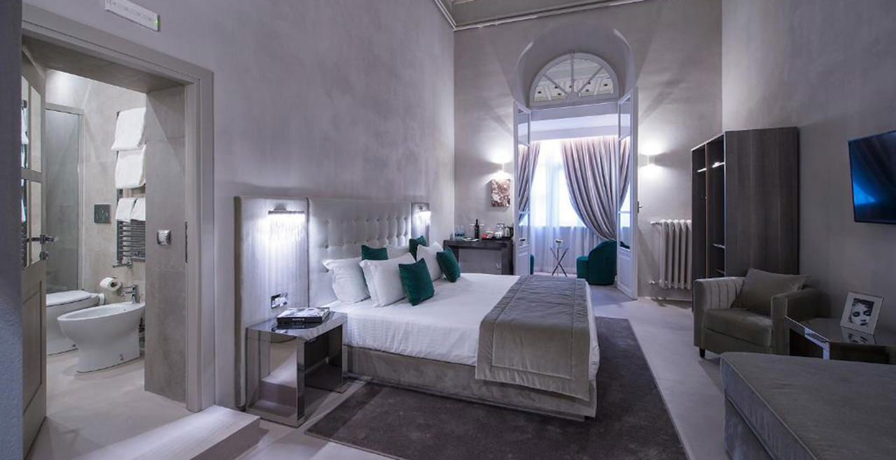 Terrace Pantheon Relais is a Luxury hotel in Rome centre
