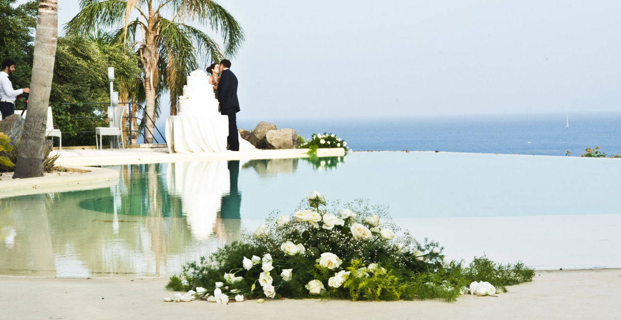 Hotel Villa Enrica in Lipari is the perfect wedding venue!