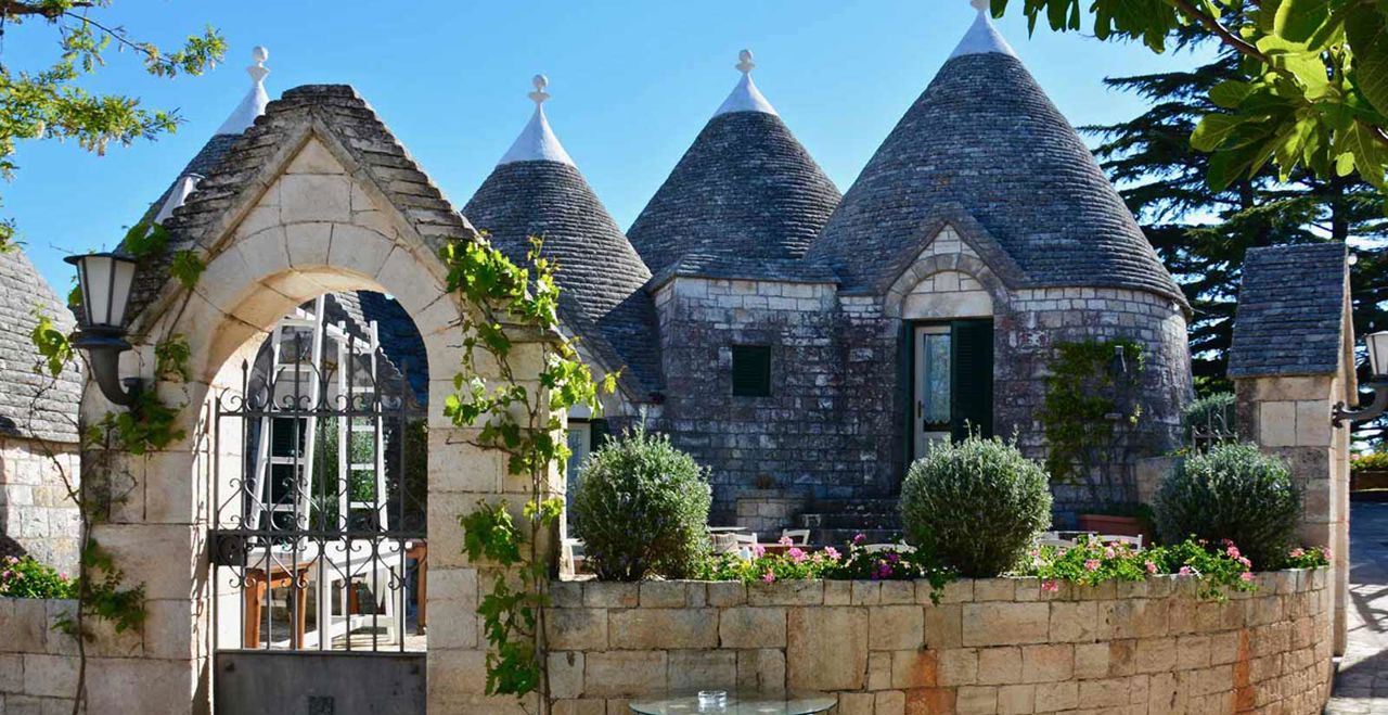 Choose from the Rooms of Tenuta Monacelle 4 Star Hotel in Monopoli