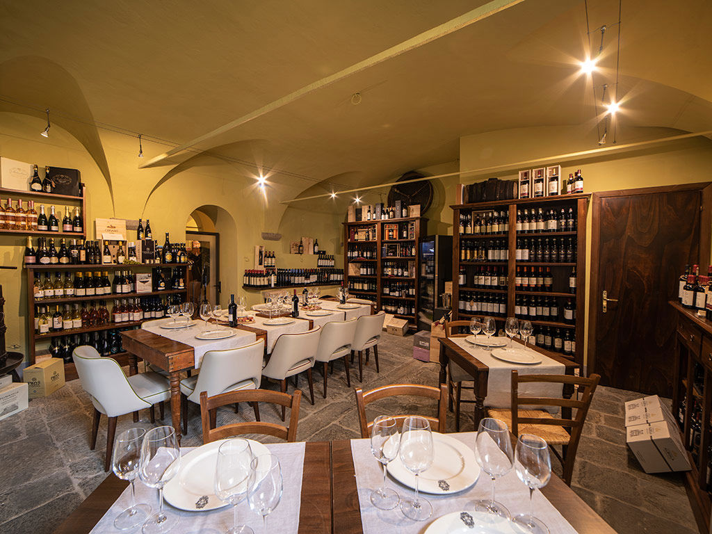 Taste La Perla del Palazzo, restaurant with Chianti wines in Radda