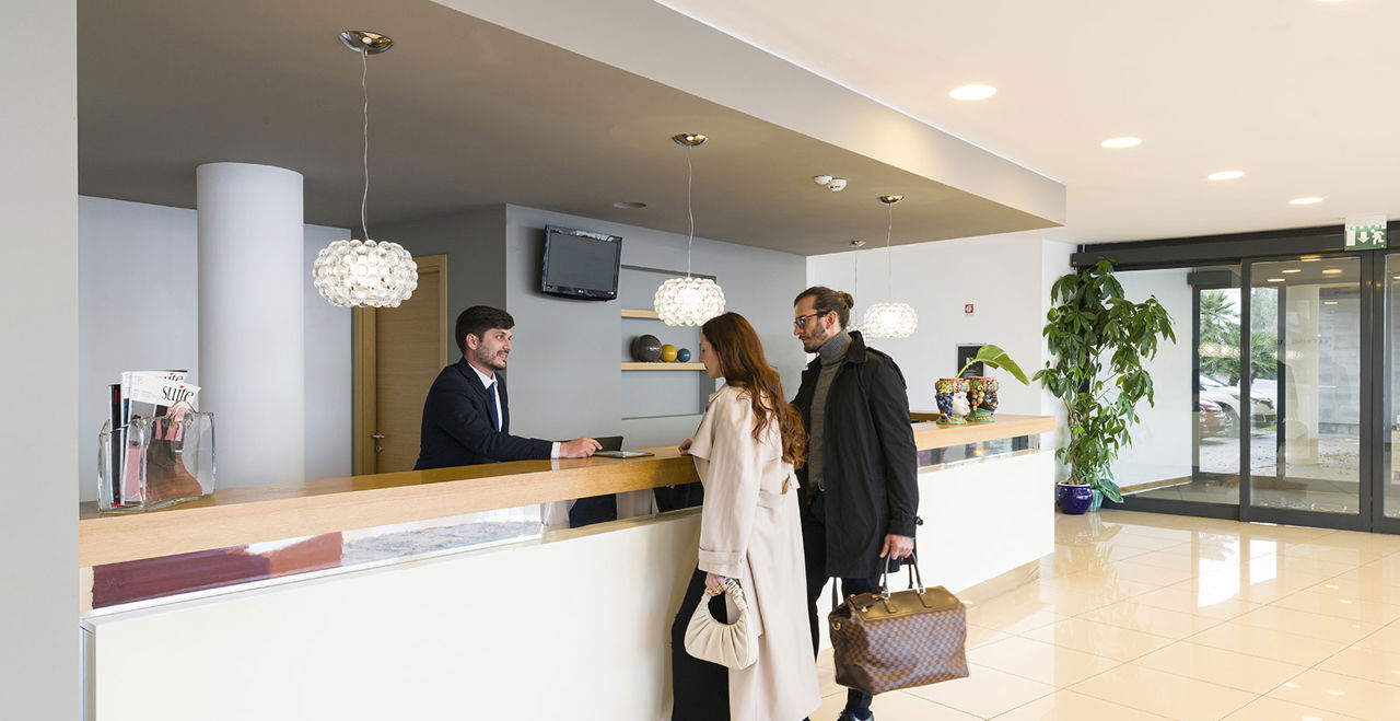 Scopri i servizi di lusso di Esperia Palace Hotel a Zafferana Etnea