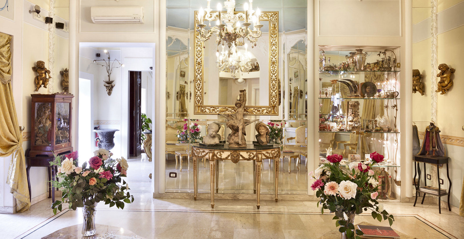 Art Resort Galleria Umberto - The Best 4 Star Hotel in Naples