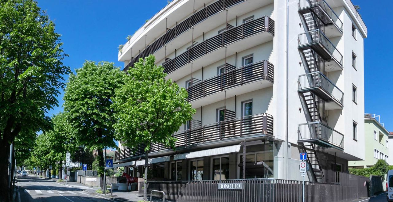Prenota Hotel Bonotto per un soggiorno a Desenzano Garda