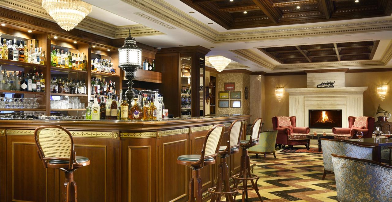 Discover the Lounge Bar of Swiss Diamond Hotel Prishtina