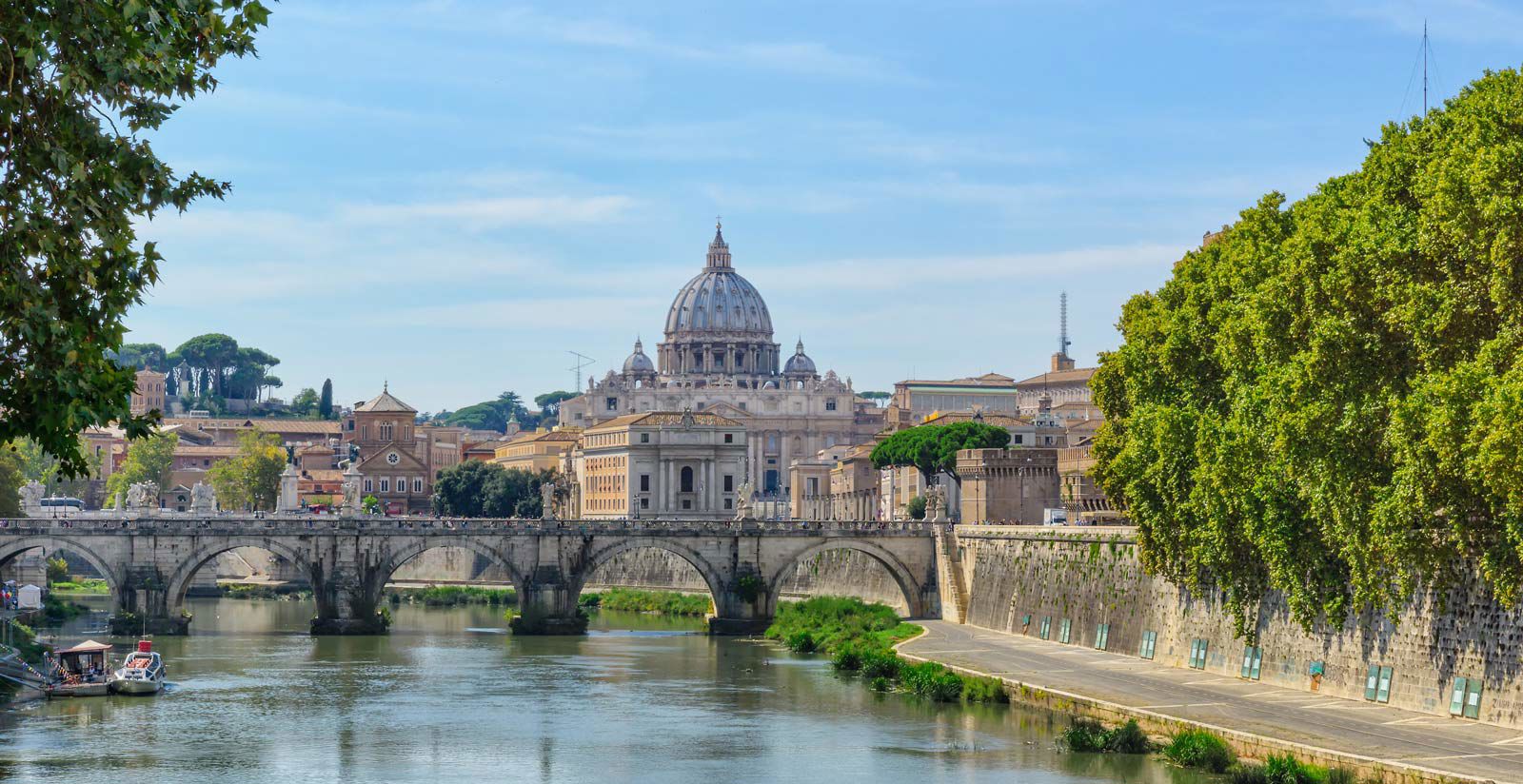 Discover the location of Coronari Palace near Piazza Navona