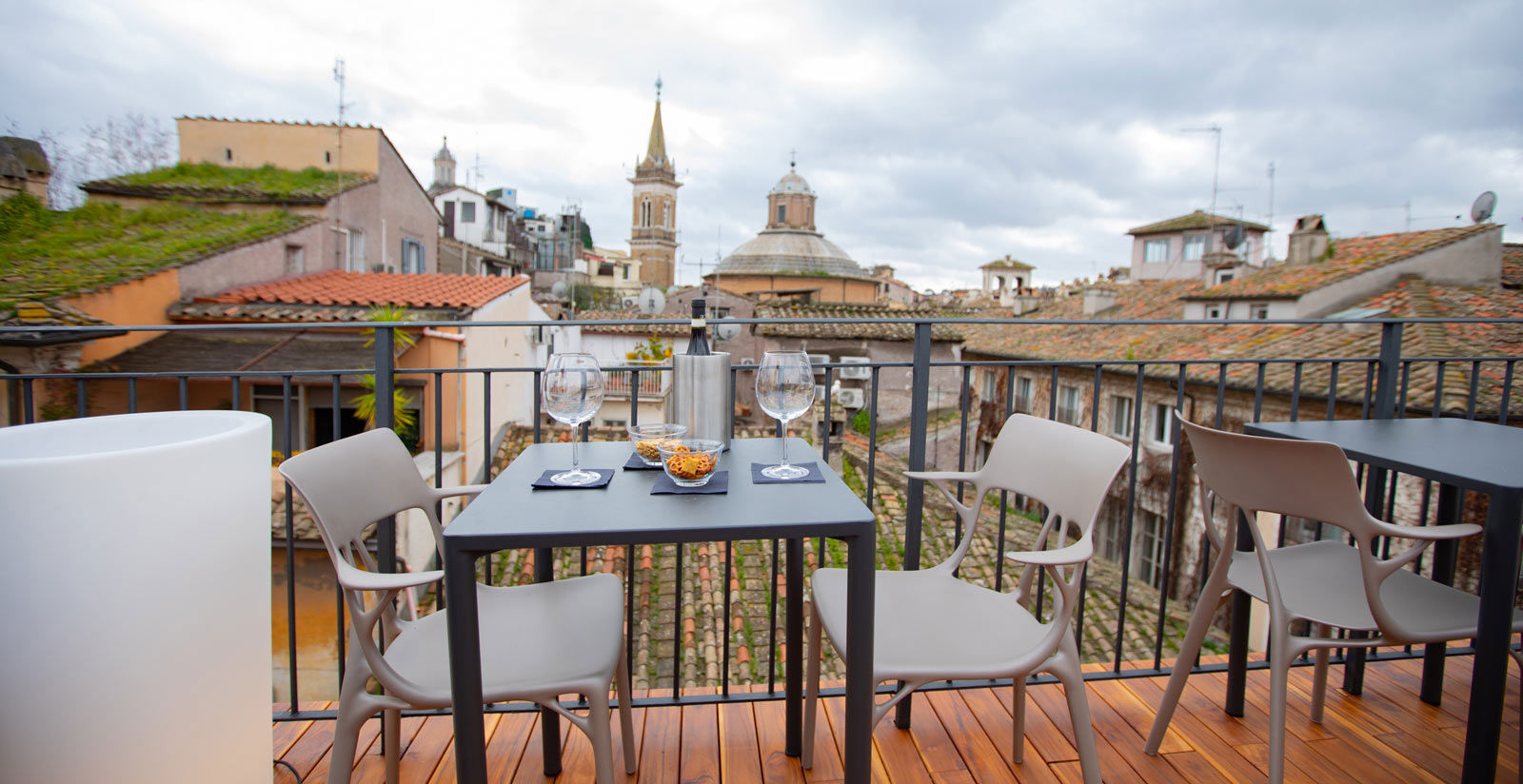 Discover the Rooftop of Coronari Palace and book now in Rome