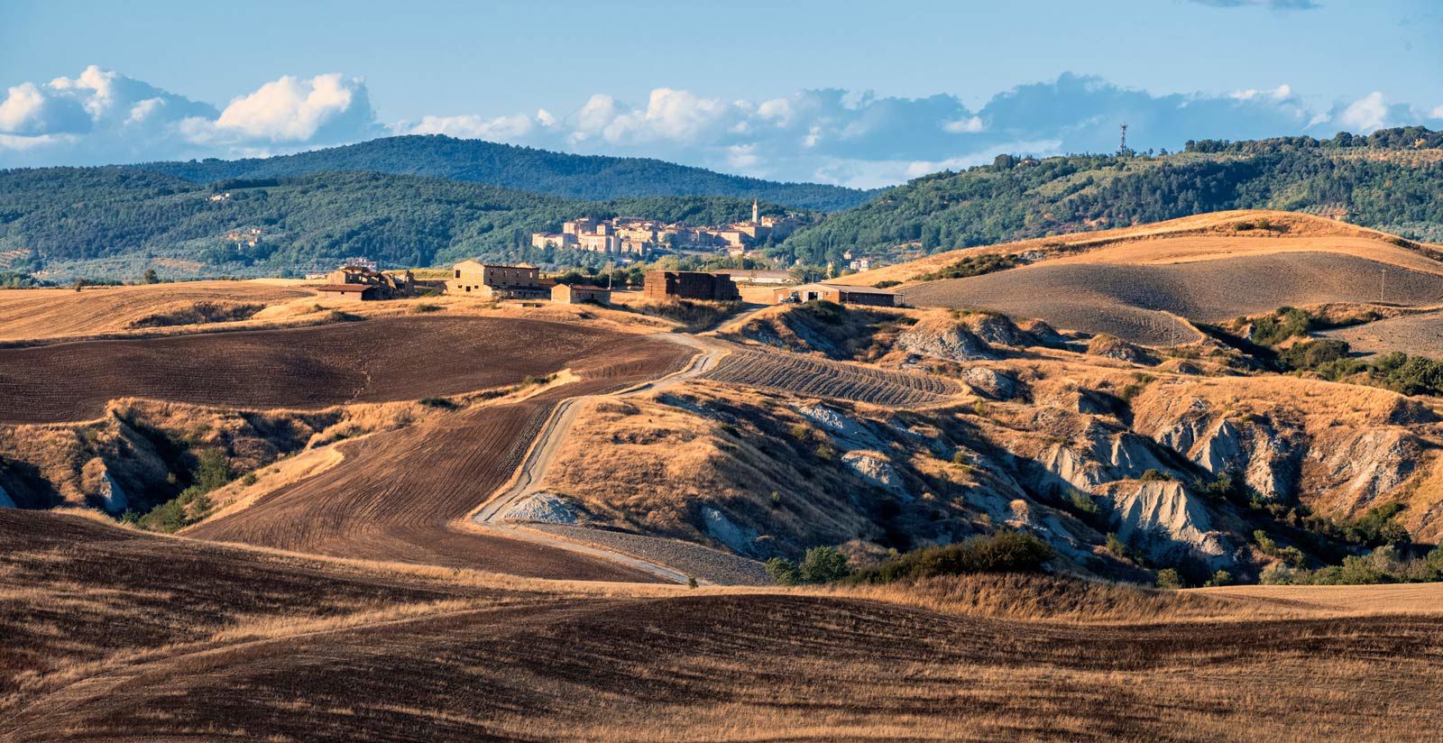Discover the Val D'Orcia with Cignella Resort in Tuscany near Siena