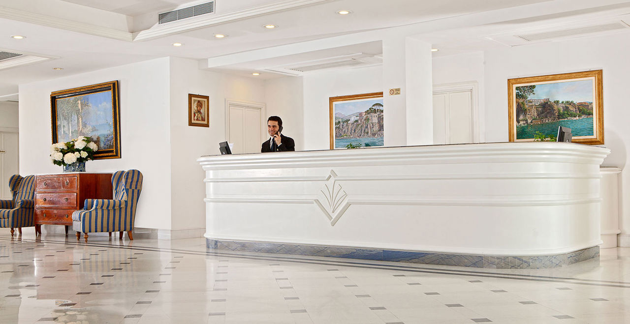 Discover the 4-star services of Grand Hotel Riviera in Sorrento