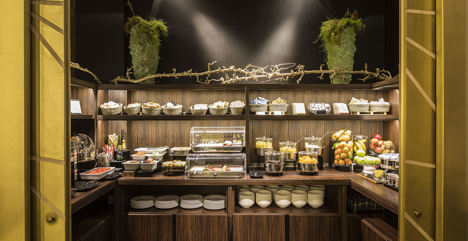 Discover the Palazzo Navona breakfast in Rome center