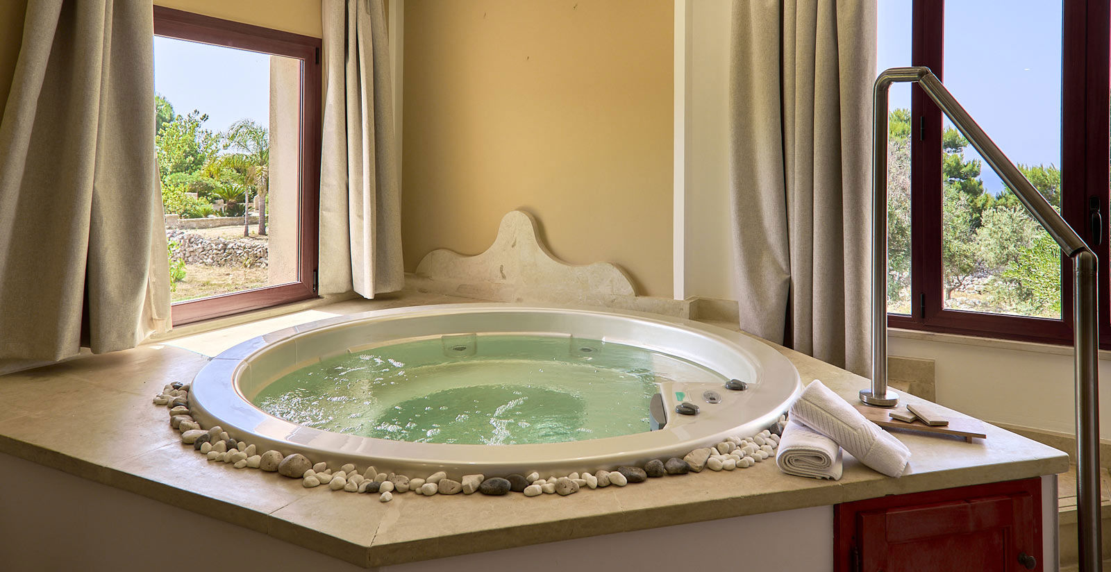 Choose the SPA Suite at Hotel Montecallini in San Gregorio