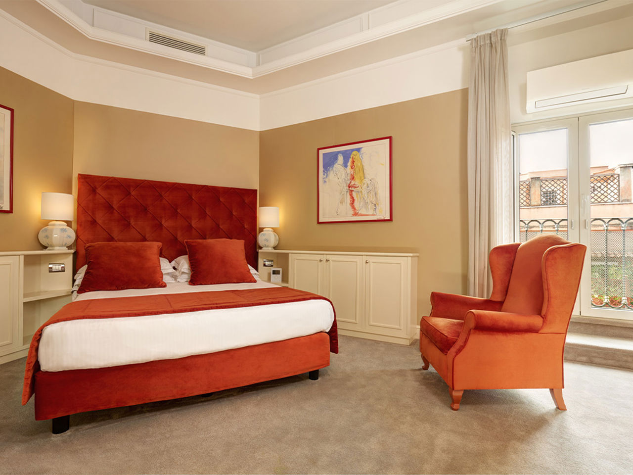 Book the Suite Deluxe of Marcella Royal Hotel in Rome
