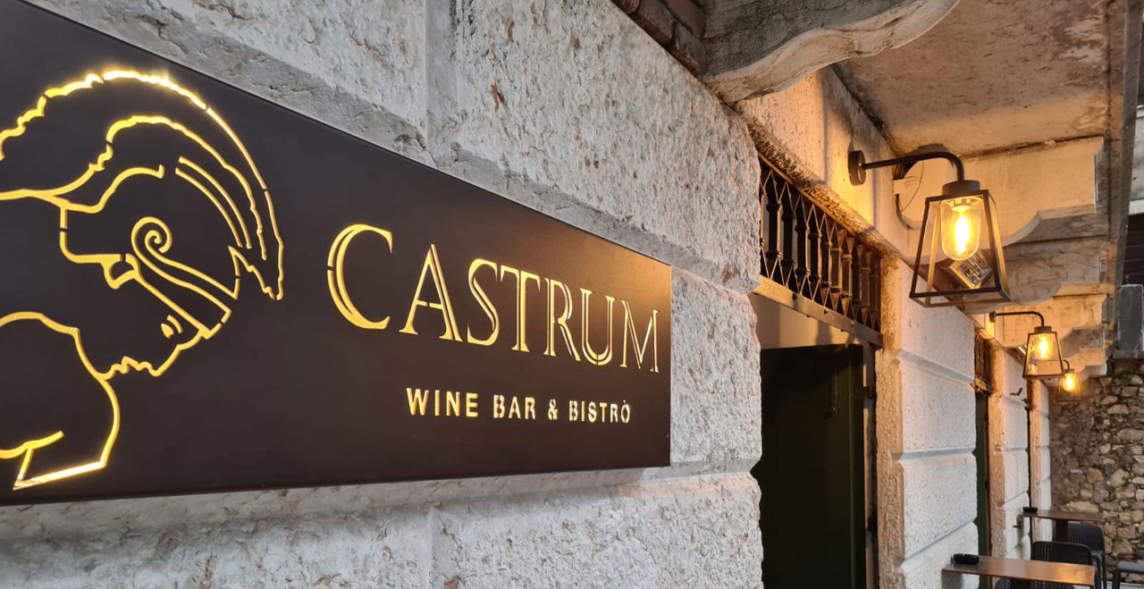 Book a table in the Castrum Relais Wine Bar in Valpolicella